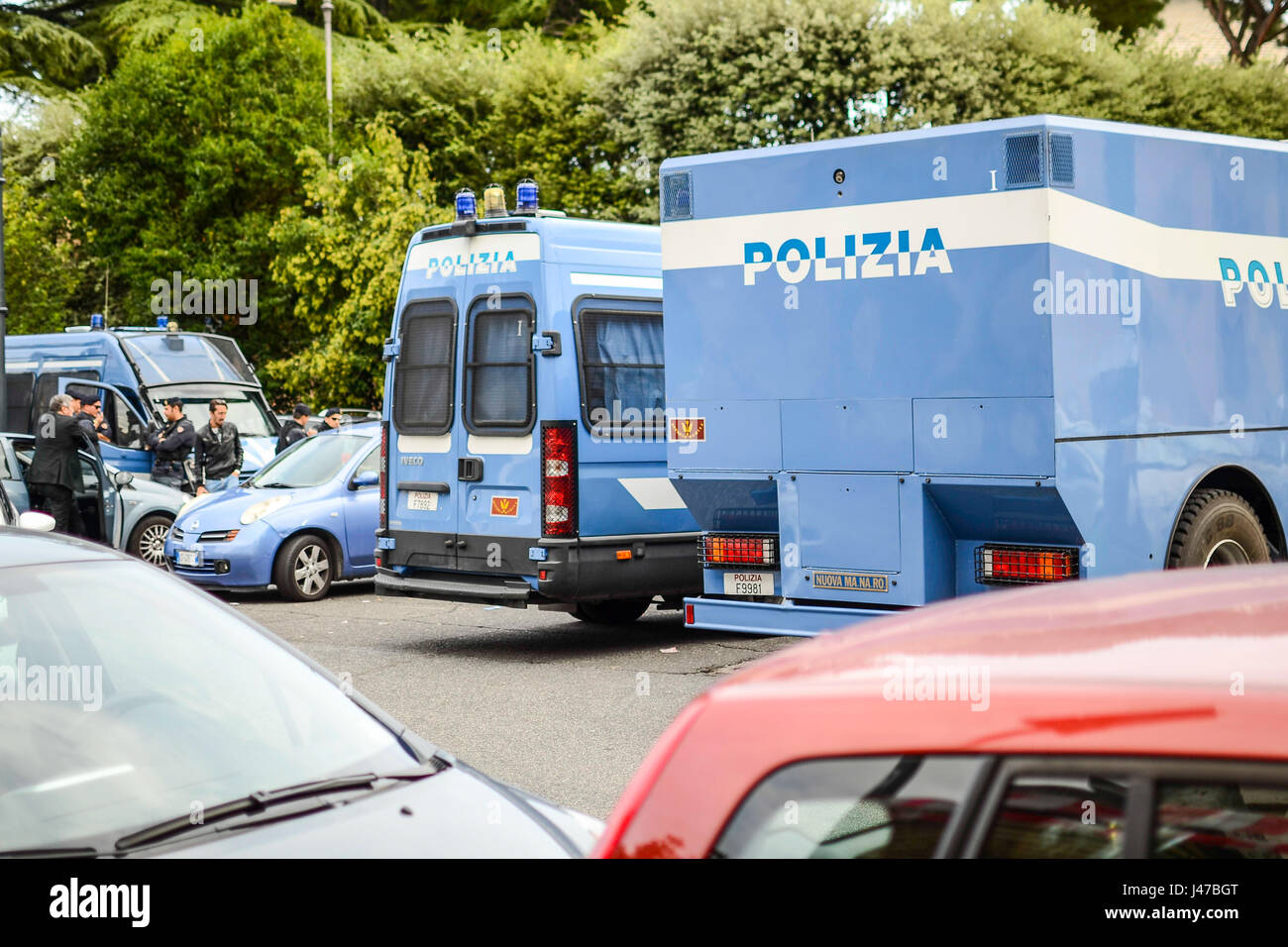 Polizia in Italia, Italian police Stock Photo - Alamy