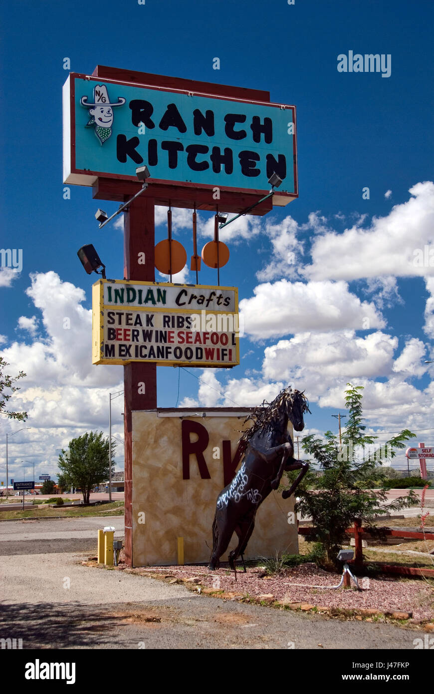 Ranch kitchen hi-res stock photography and images - Alamy