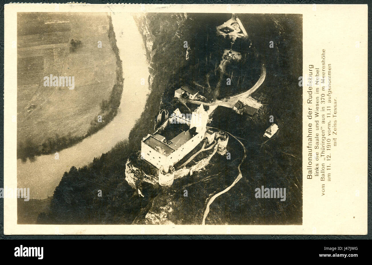 This aerial photograph from the Pallas Verlag Jena collection shows the ...