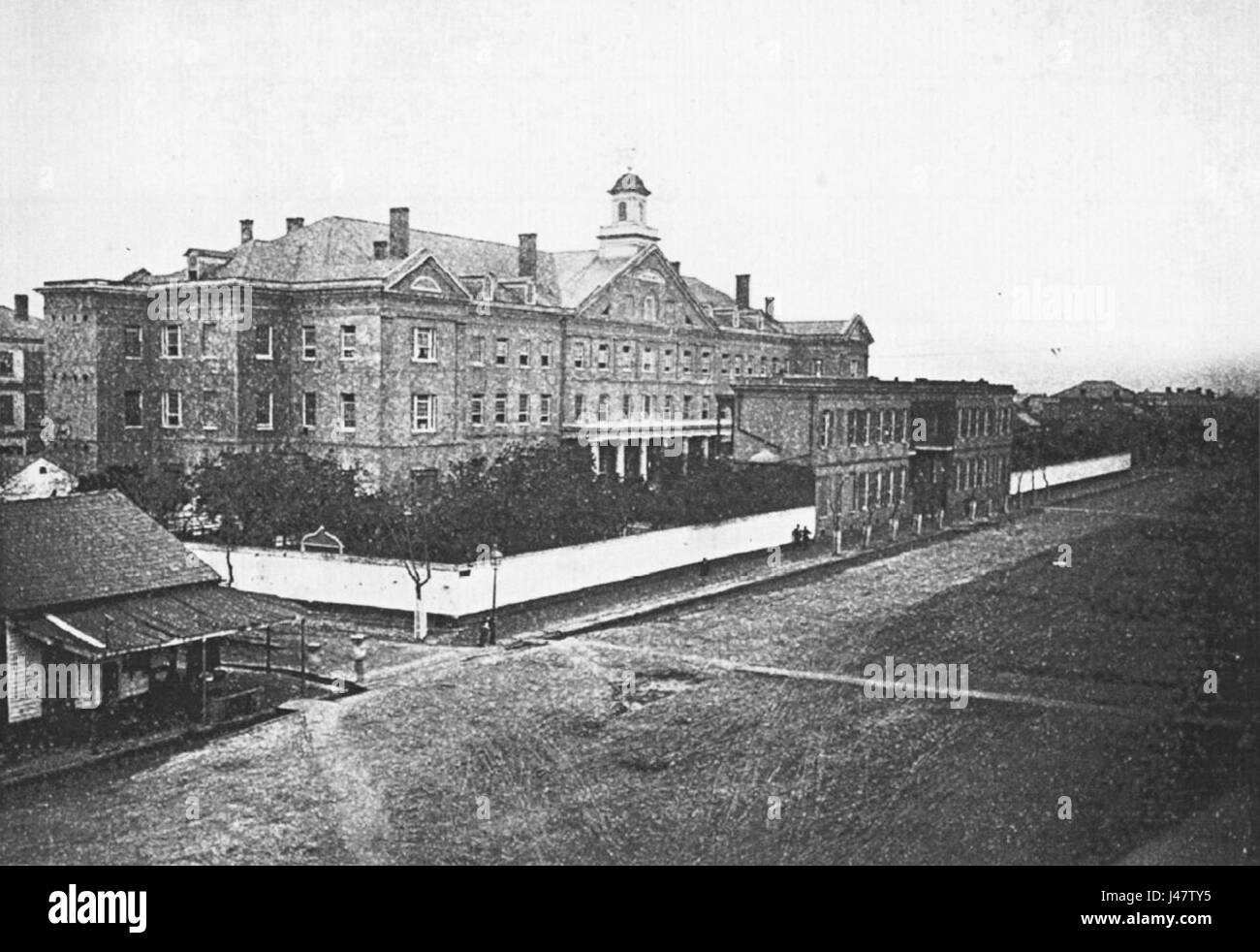 Established 1867 Black and White Stock Photos & Images - Alamy