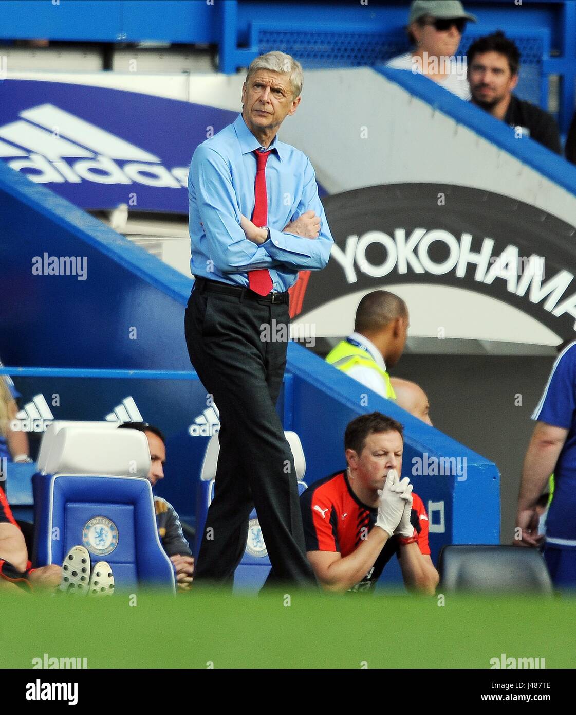 AN UNHAPPY ARSENAL MANAGER ARS CHELSEA V ARSENAL STAMFORD BRIDGE ...
