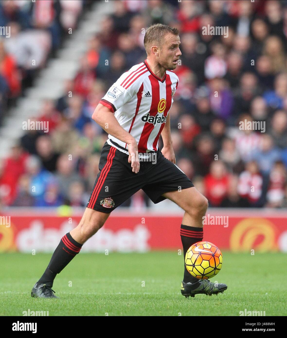 LEE CATTERMOLE SUNDERLAND FC SUNDERLAND FC STADIUM OF LIGHT SUNDERLAND ...