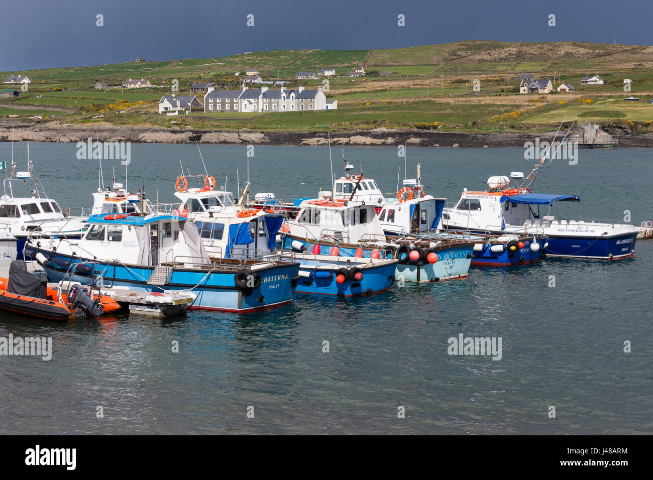 Skellig rock houses hi-res stock photography and images - Alamy