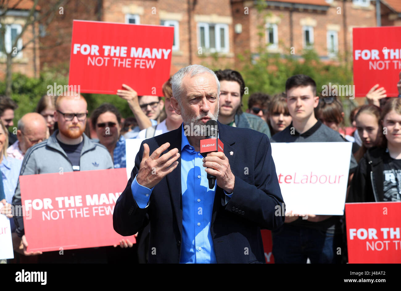 Labour leader Jeremy Corbyn on the general election campaign trail at ...