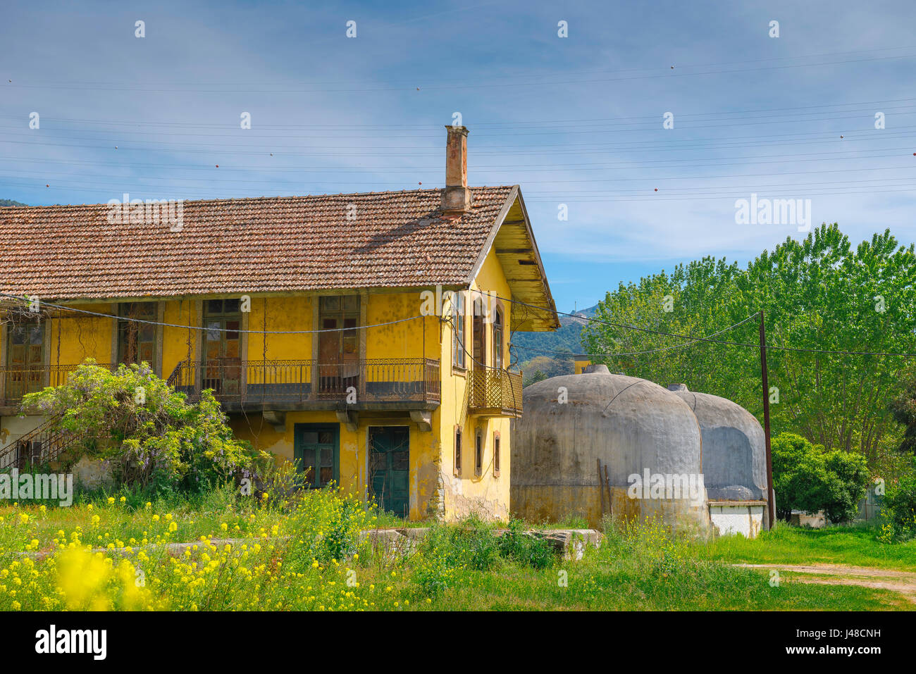 Storage containers hi-res stock photography and images - Alamy