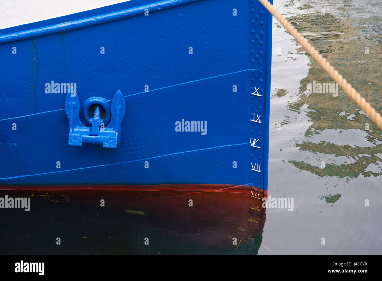 Bow markings hi-res stock photography and images - Alamy