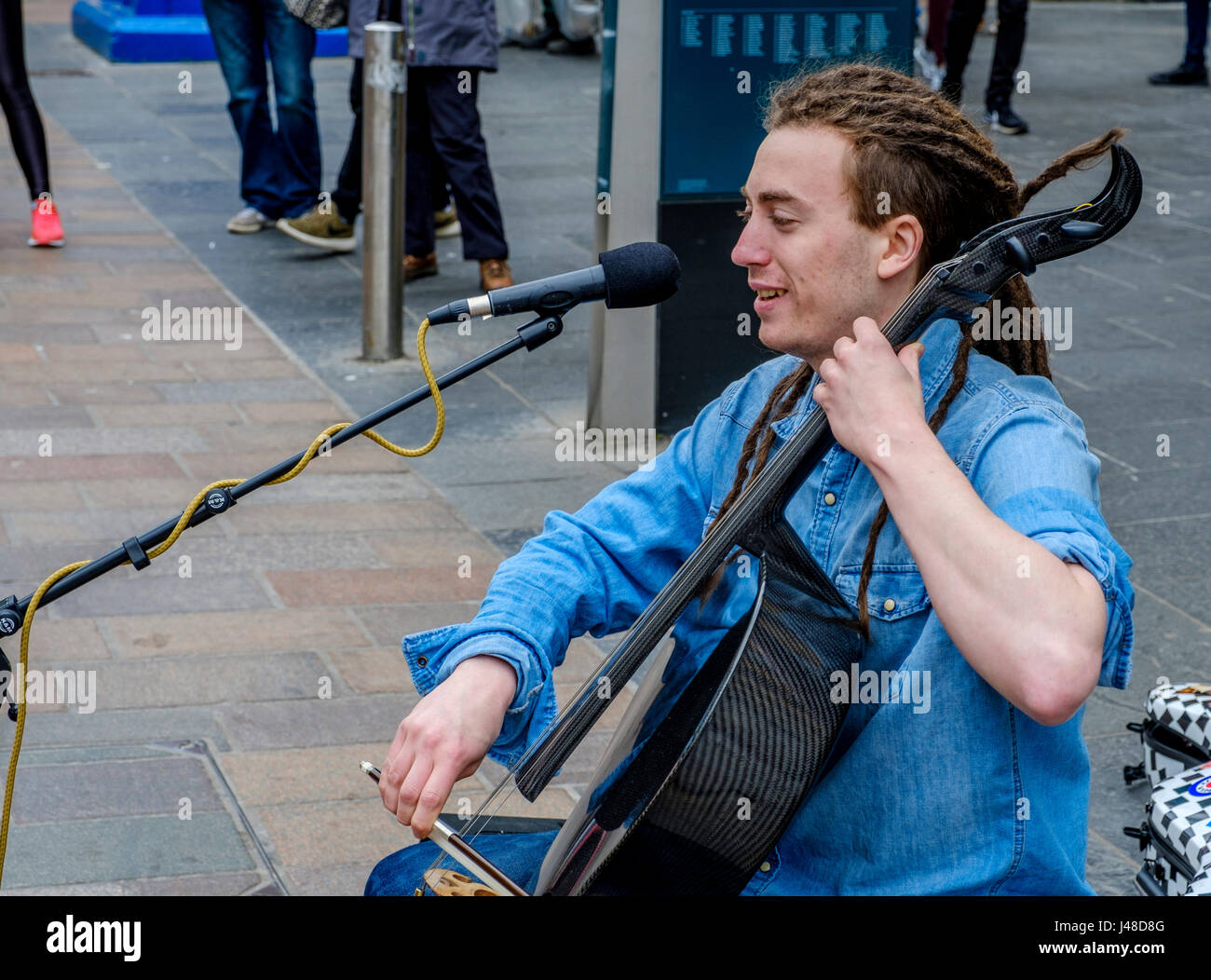 Morrissey singer record hi-res stock photography and images - Alamy