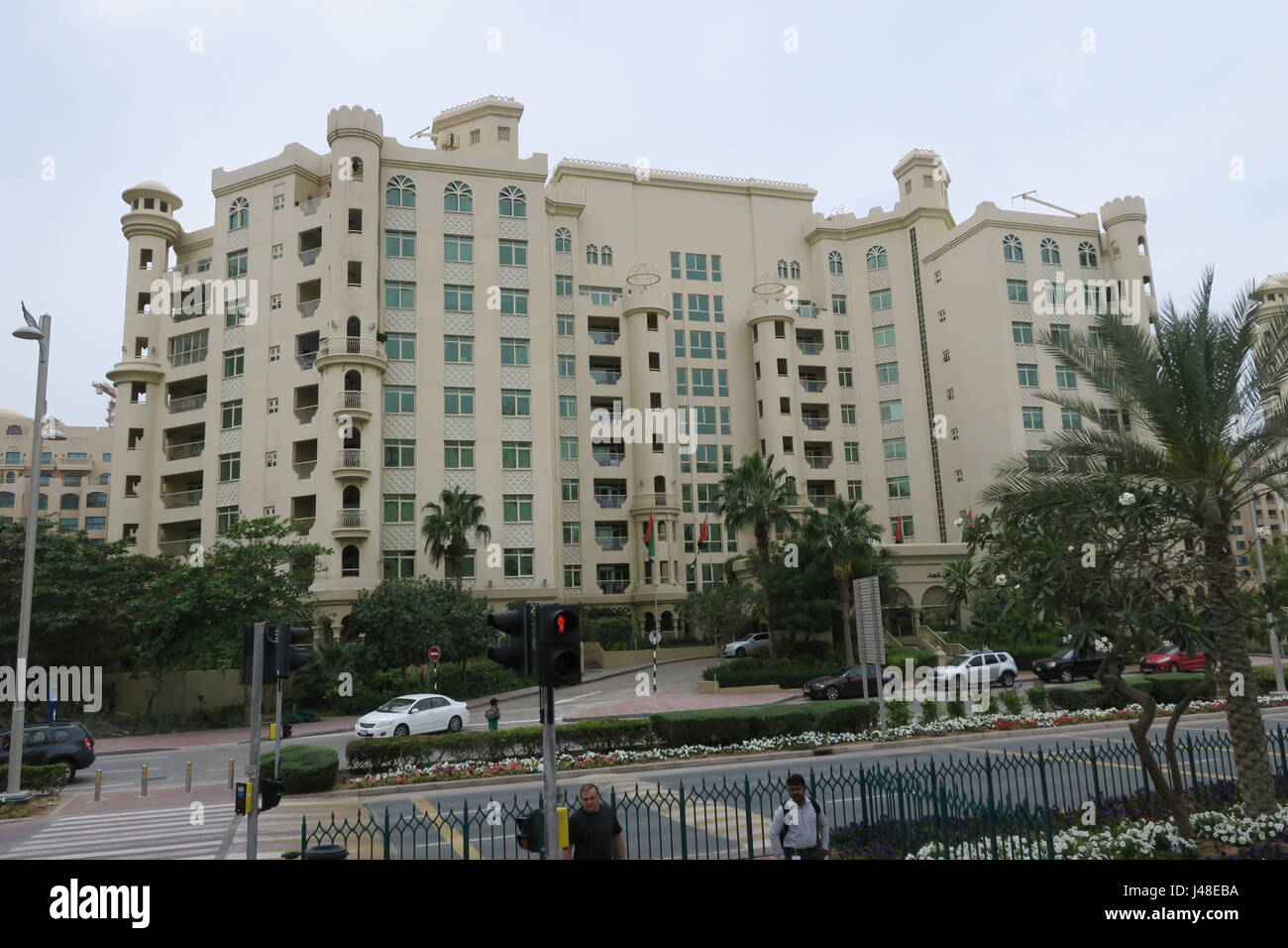 Well known settlement The Palm Jumeirah in Dubai Stock Photo - Alamy