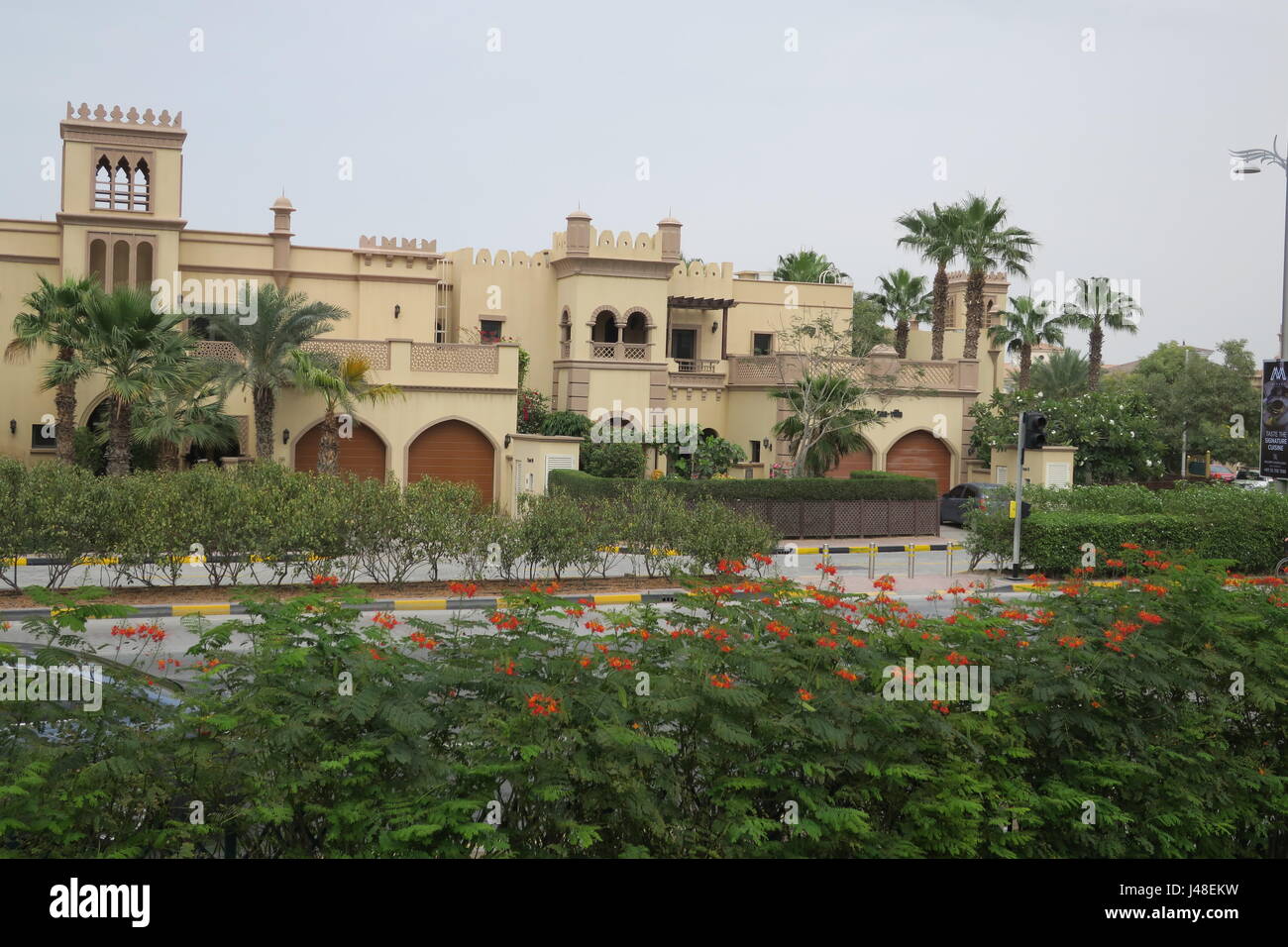 Well known settlement The Palm Jumeirah in Dubai Stock Photo - Alamy