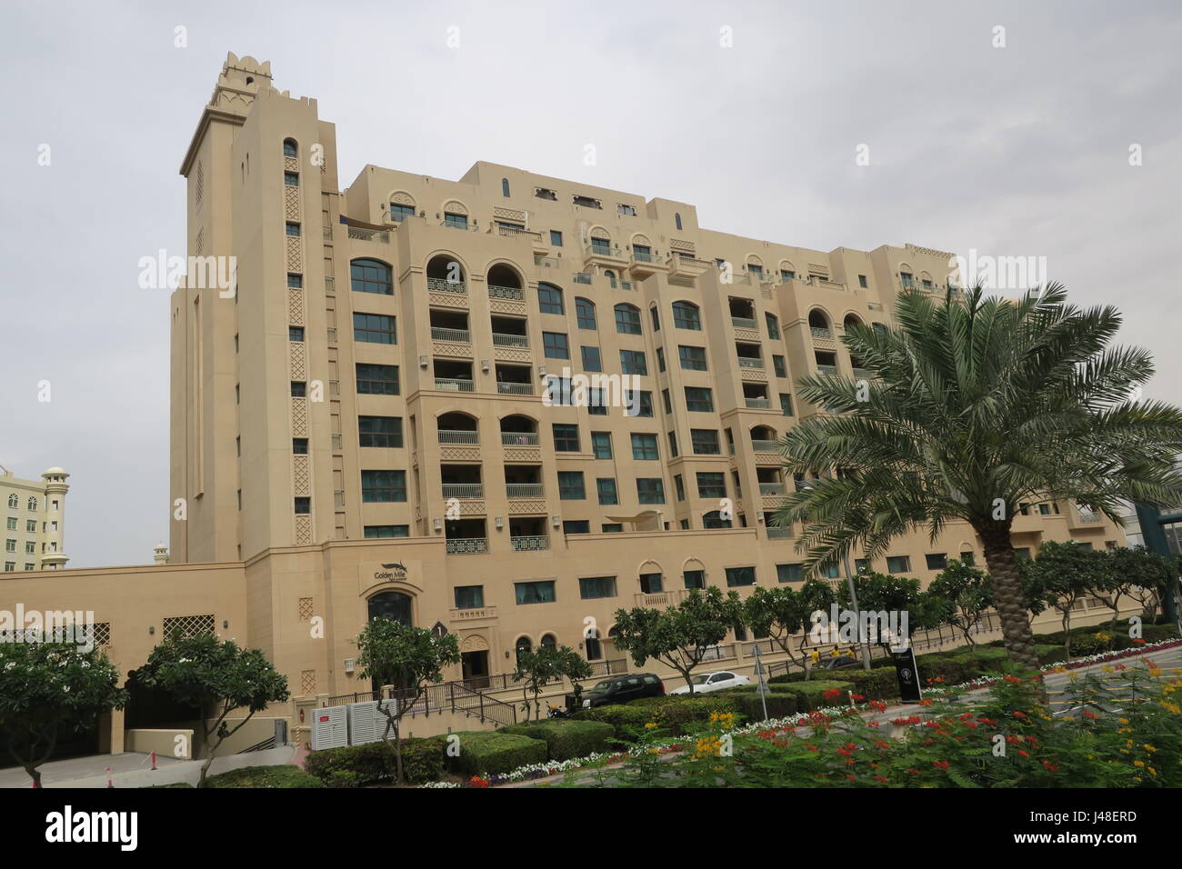 Well known settlement The Palm Jumeirah in Dubai Stock Photo - Alamy