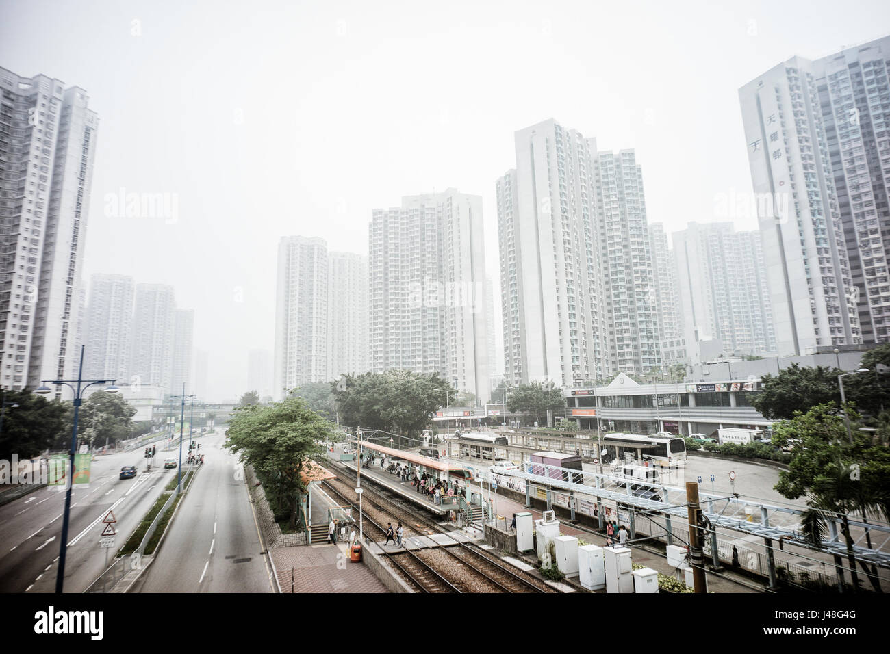 Hong Kong, China. 10th May, 2017. Very high levels of air pollution in ...