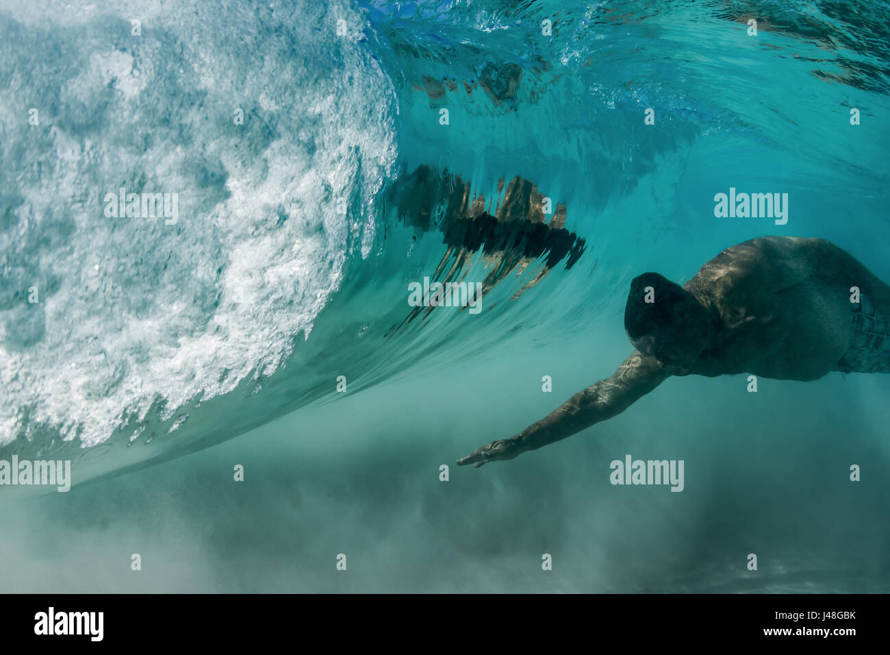 HAWAII, USA: INCREDIBLE images have revealed the anatomy of a wave ...