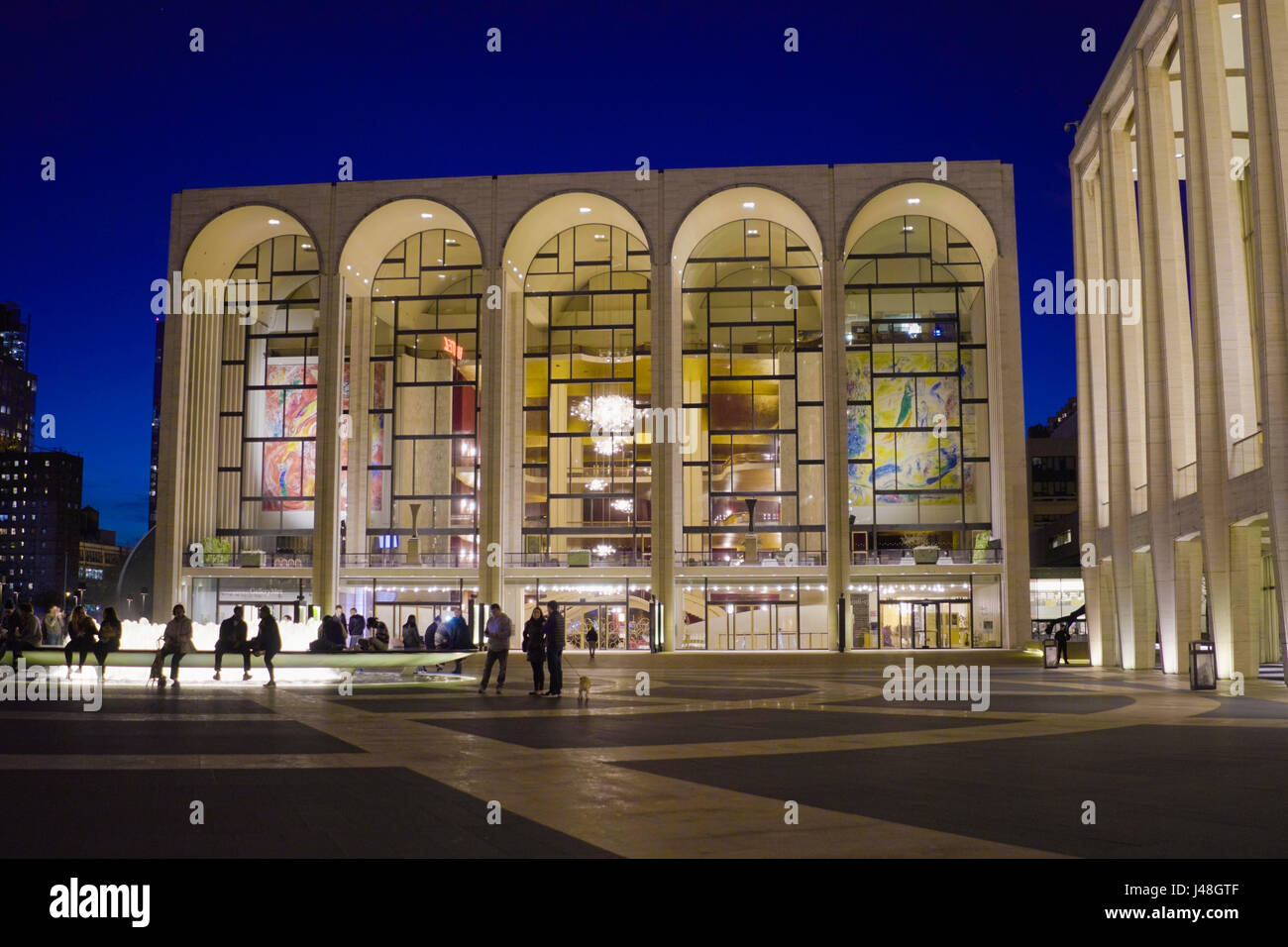 MET - The Metropolitan Opera at Lincoln Center in Manhattan- MANHATTAN ...