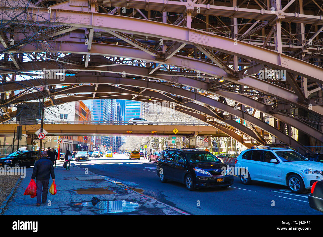 Amazing Brooklyn Bridge in New York - iconic landmark- MANHATTAN / NEW ...