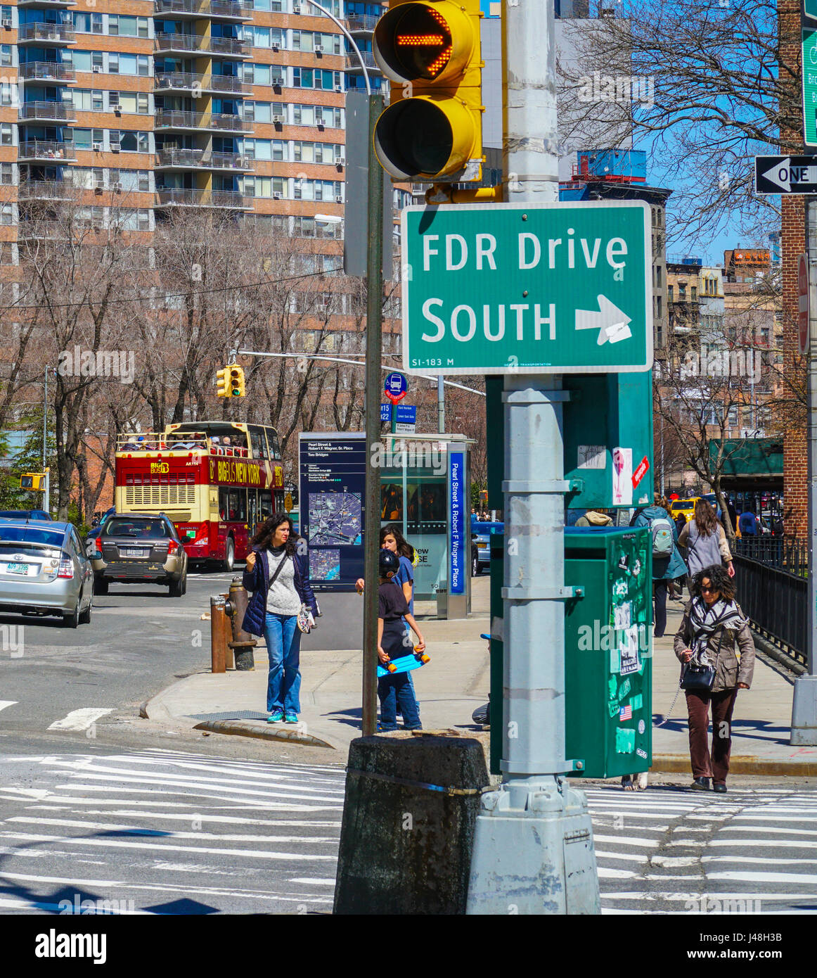 Fdr drive in new york hi-res stock photography and images - Alamy