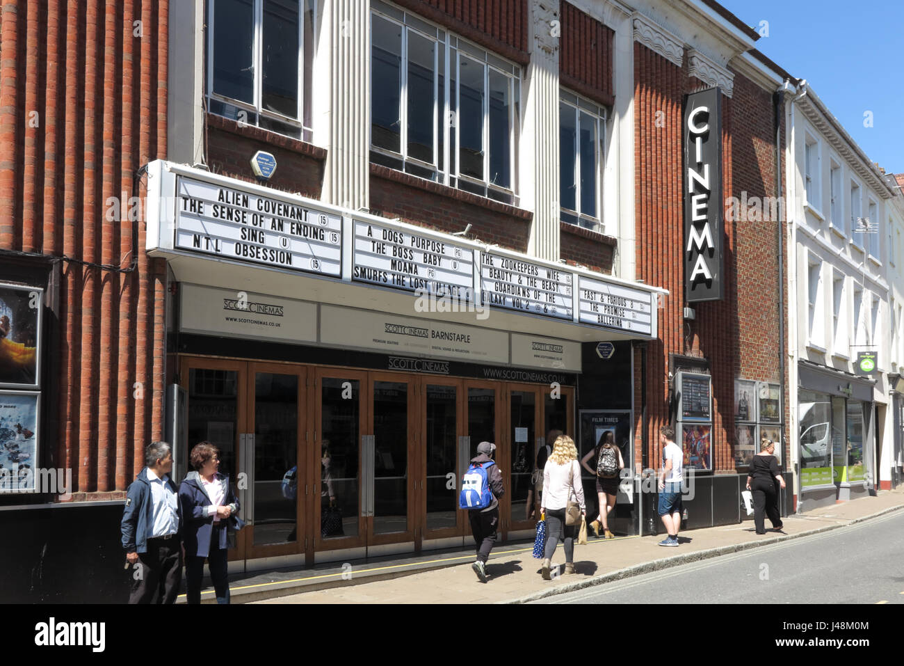 Scott cinema hi-res stock photography and images - Alamy