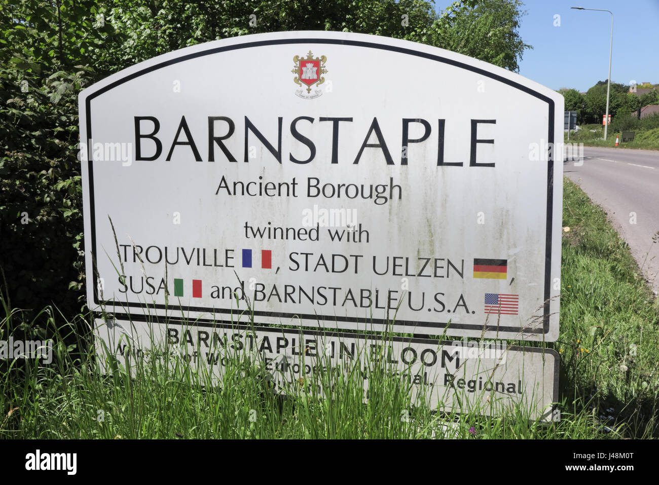 Welcome to Barnstaple sign Stock Photo - Alamy