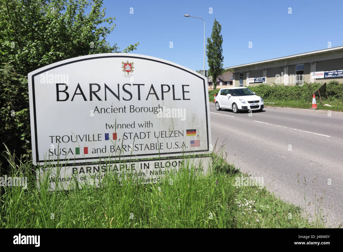 Welcome to Barnstaple sign Stock Photo - Alamy