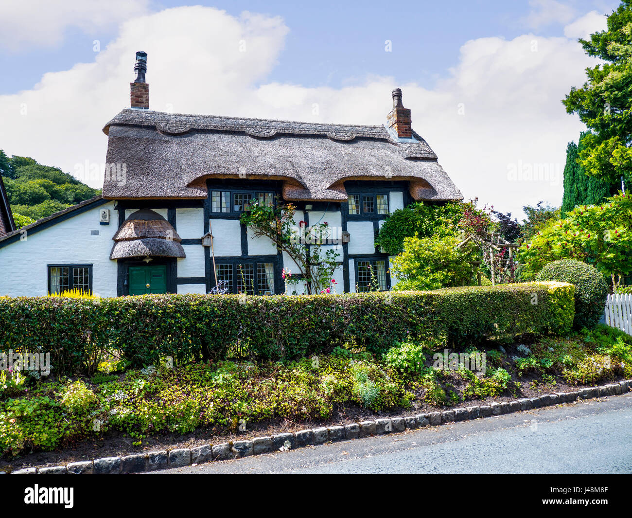 Black and White Thatched Cottage in the Cheshire Countryside near ...