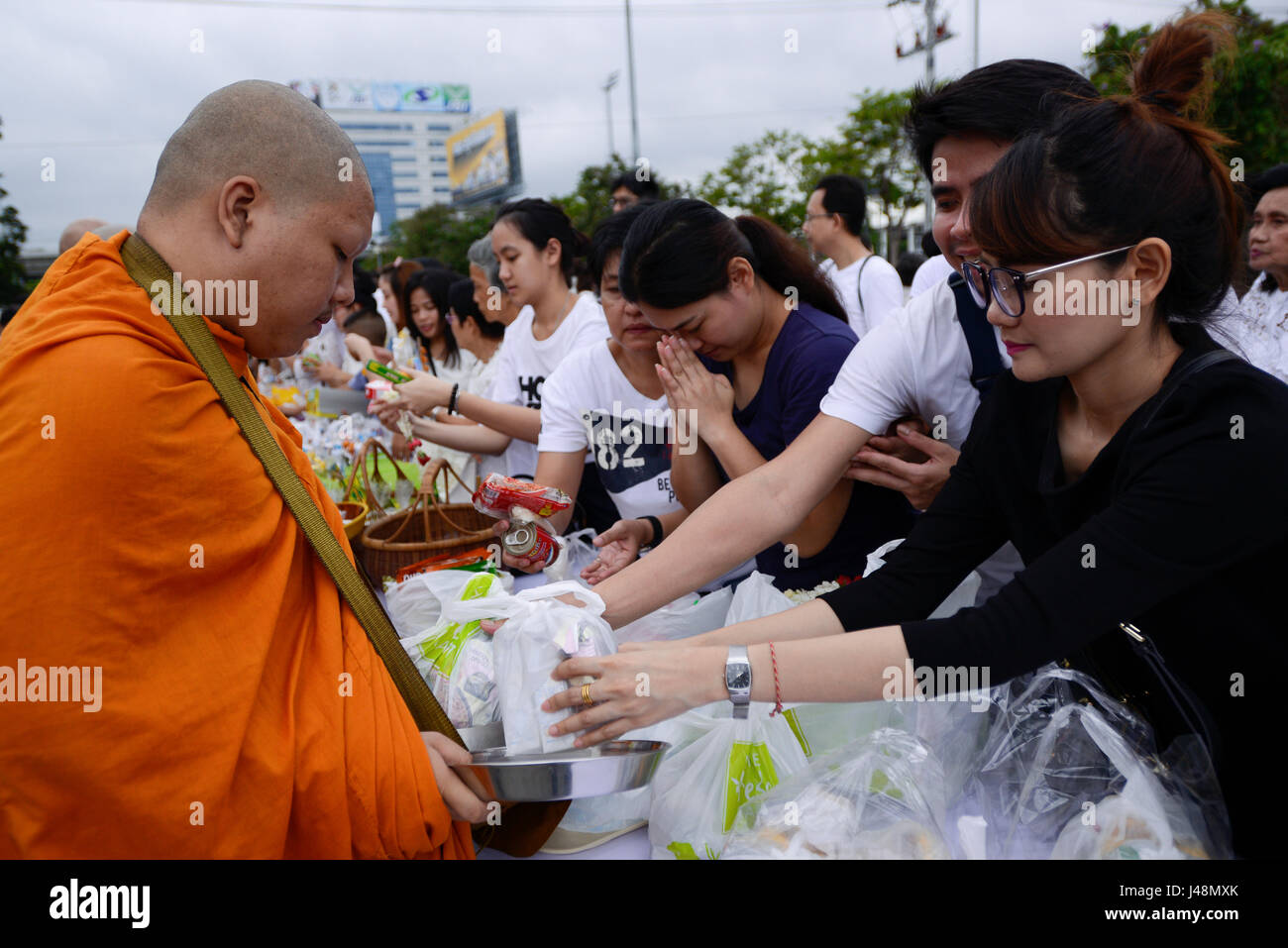 Visakha bucha day hi-res stock photography and images - Alamy