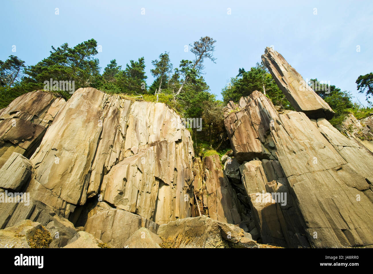 Balancing rock nova scotia hi-res stock photography and images - Alamy
