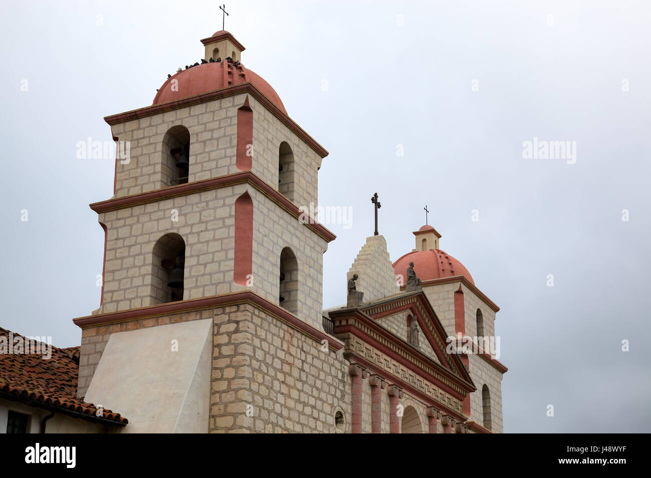 Mission tile roof hi-res stock photography and images - Alamy