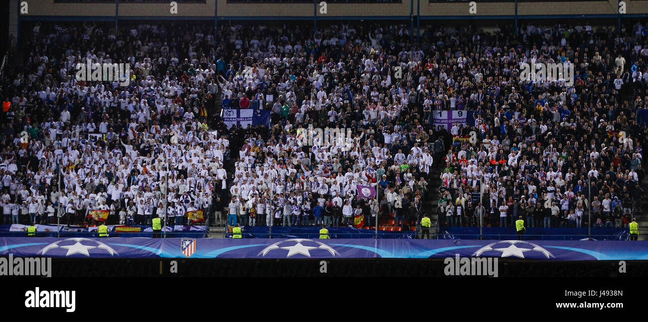 Real madrid fans hi-res stock photography and images - Alamy