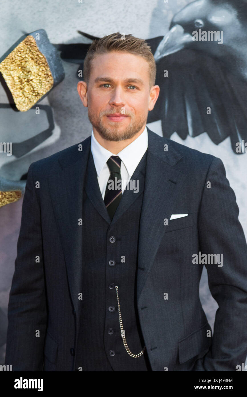 King arthur legend of the sword hunnam hi-res stock photography and ...