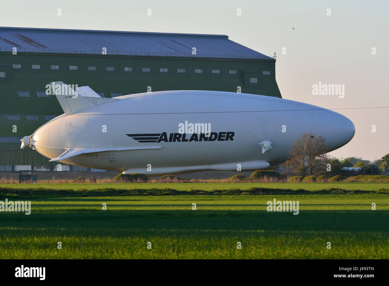 Bedfordshire UK, 10th May 2017. The Worlds largest Airship, the ...