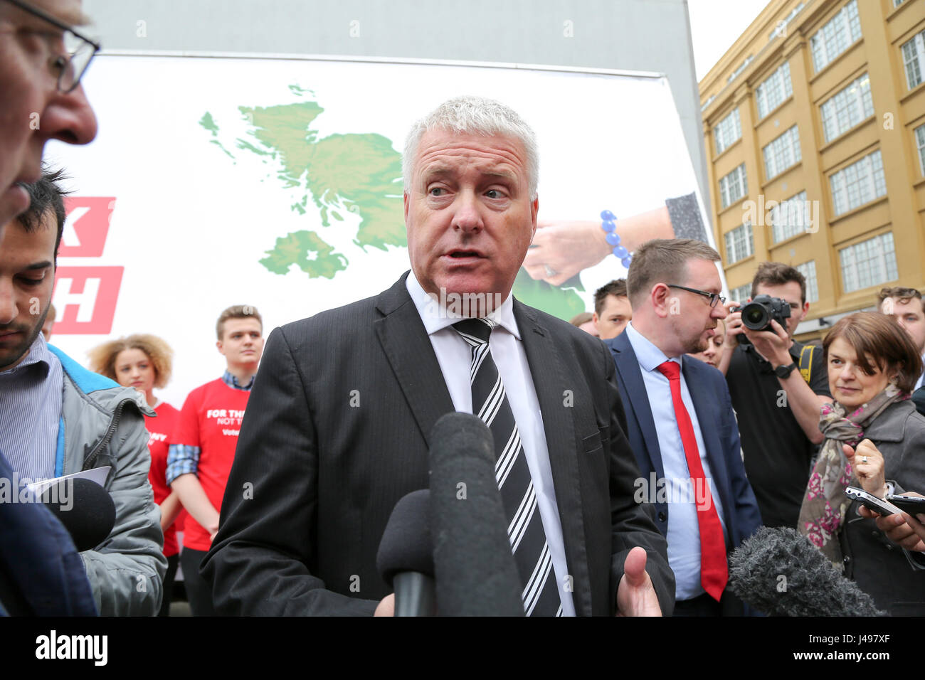 Ian lavery hi-res stock photography and images - Alamy