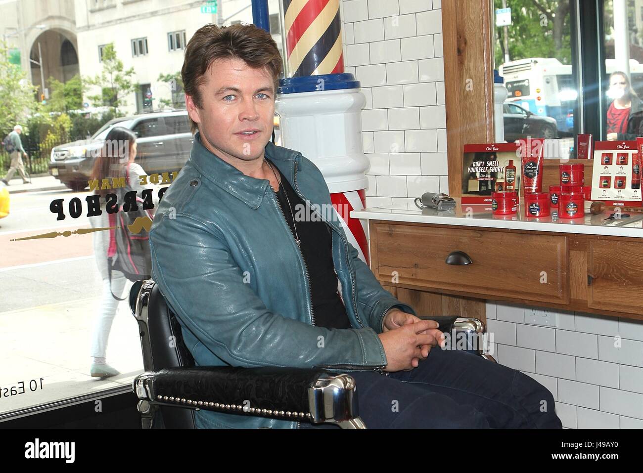 New York, NY, USA. 11th May, 2017. Old Spice & Actor Luke Hemsworth ...