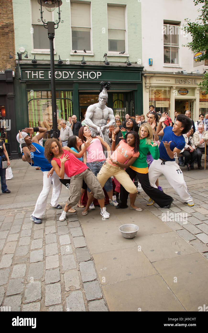 Dancer interacting with crowd hi-res stock photography and images - Alamy