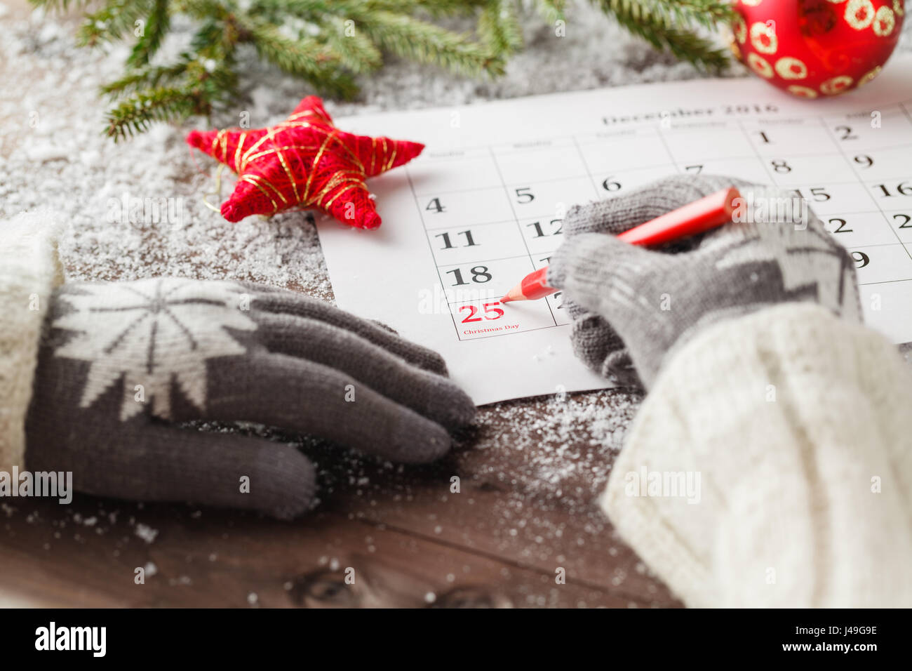 Mark the Date calendar for Christmas, December 25, with festive ...