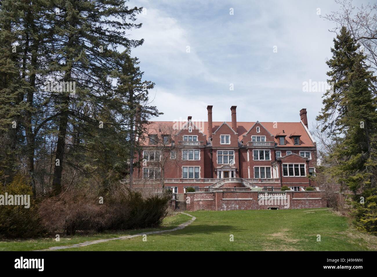 Glensheen Mansion in Duluth, Minnesota, USA Stock Photo - Alamy