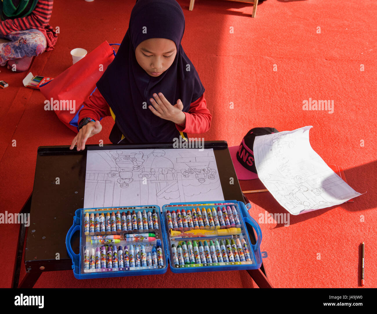 Students art class drawing hi-res stock photography and images - Alamy