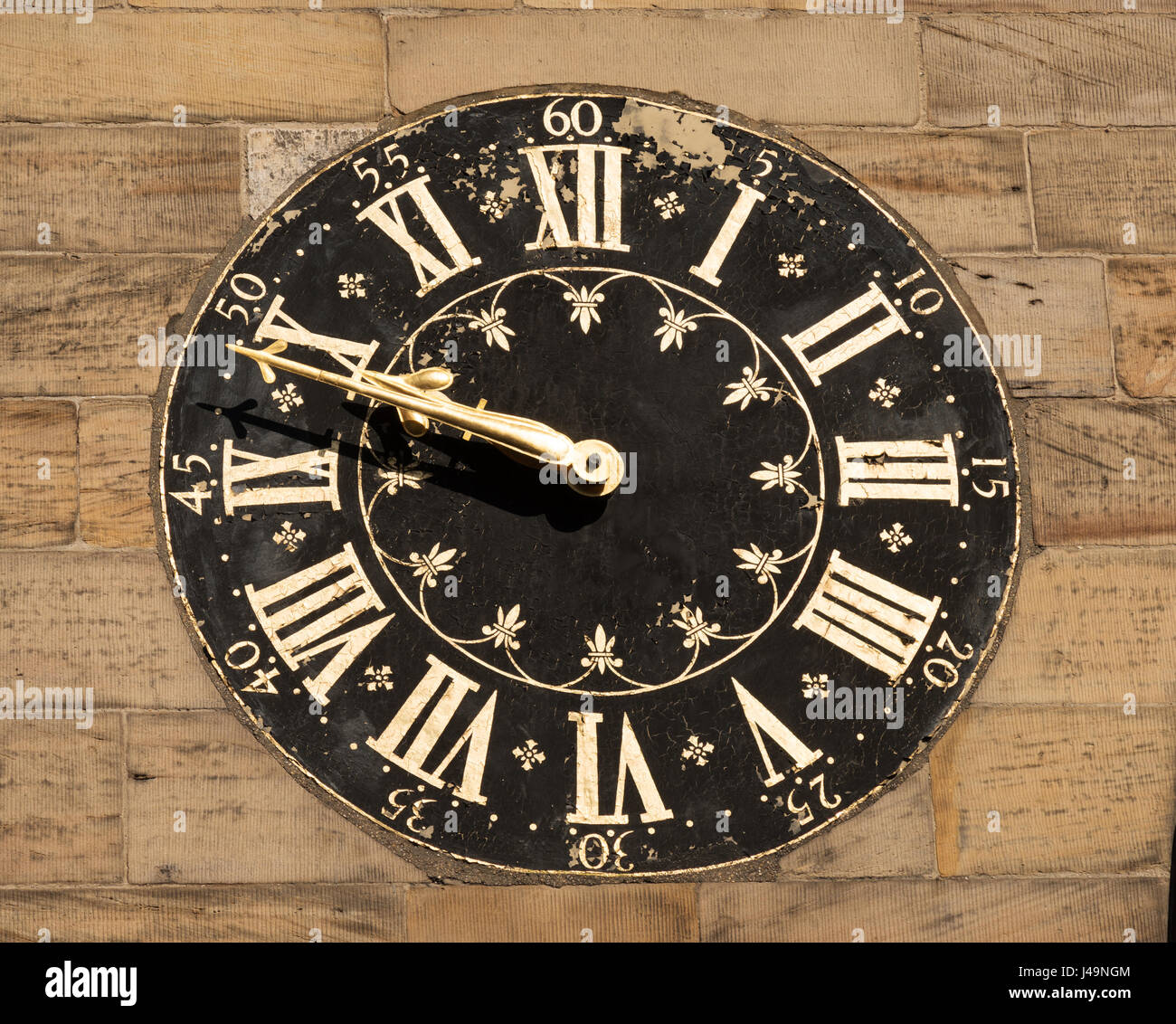 The painted clock face on St Michael's church, Spurriergate, York ...