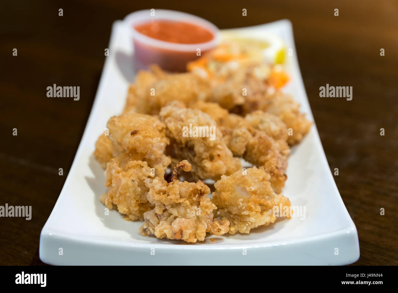 Deep fried white fish hi-res stock photography and images - Alamy