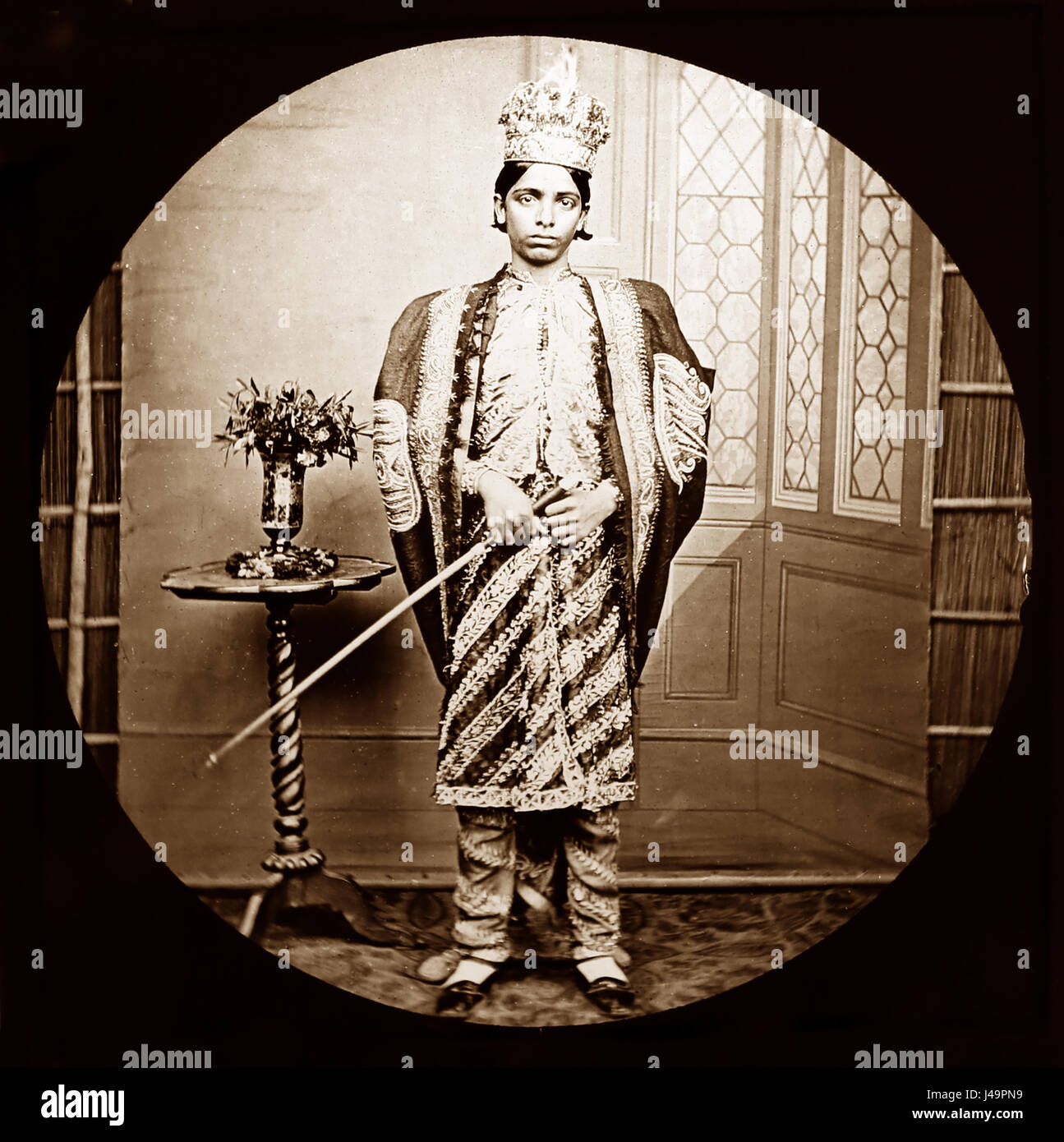 Indian royalty hi-res stock photography and images - Alamy