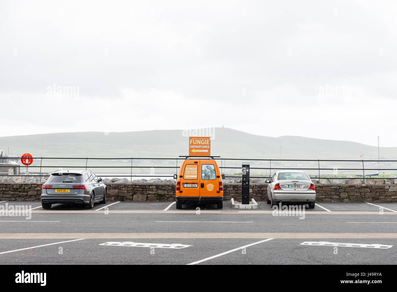 Dingle harbour tours hi-res stock photography and images - Alamy