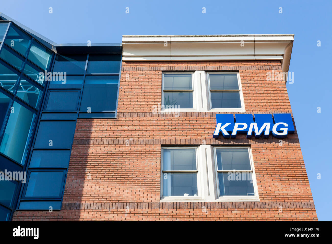 Kpmg offices hi-res stock photography and images - Alamy