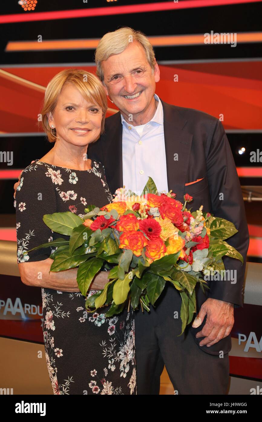 Guests attending ARD TV quiz show 'Paarduell XXL' Featuring: Uschi Glas ...