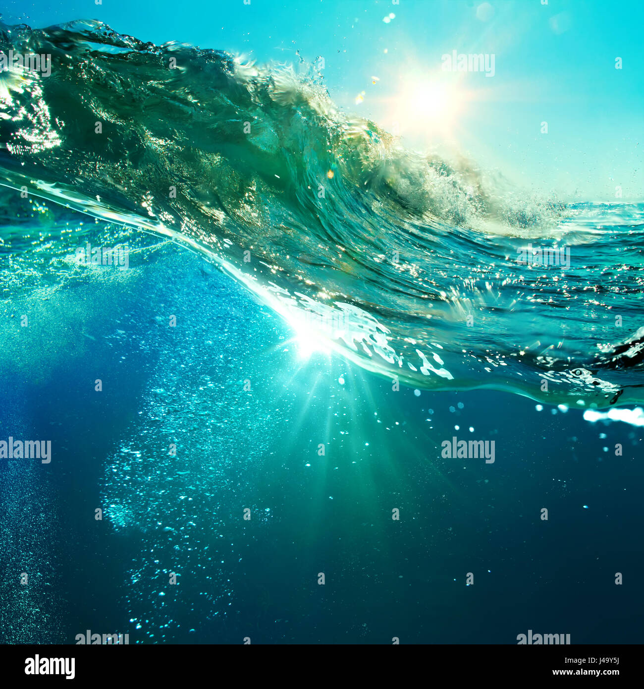 Sunset on ocean colored hi-res stock photography and images - Alamy