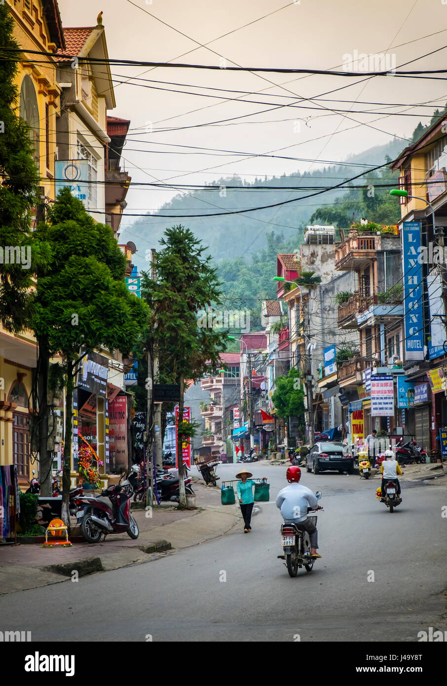 SAPA, VIETNAM - CIRCA SEPTEMBER 2014: Typical street of Sapa Town in ...
