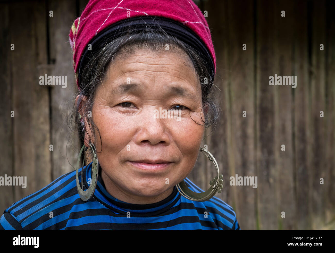 Black hmong hi-res stock photography and images - Alamy