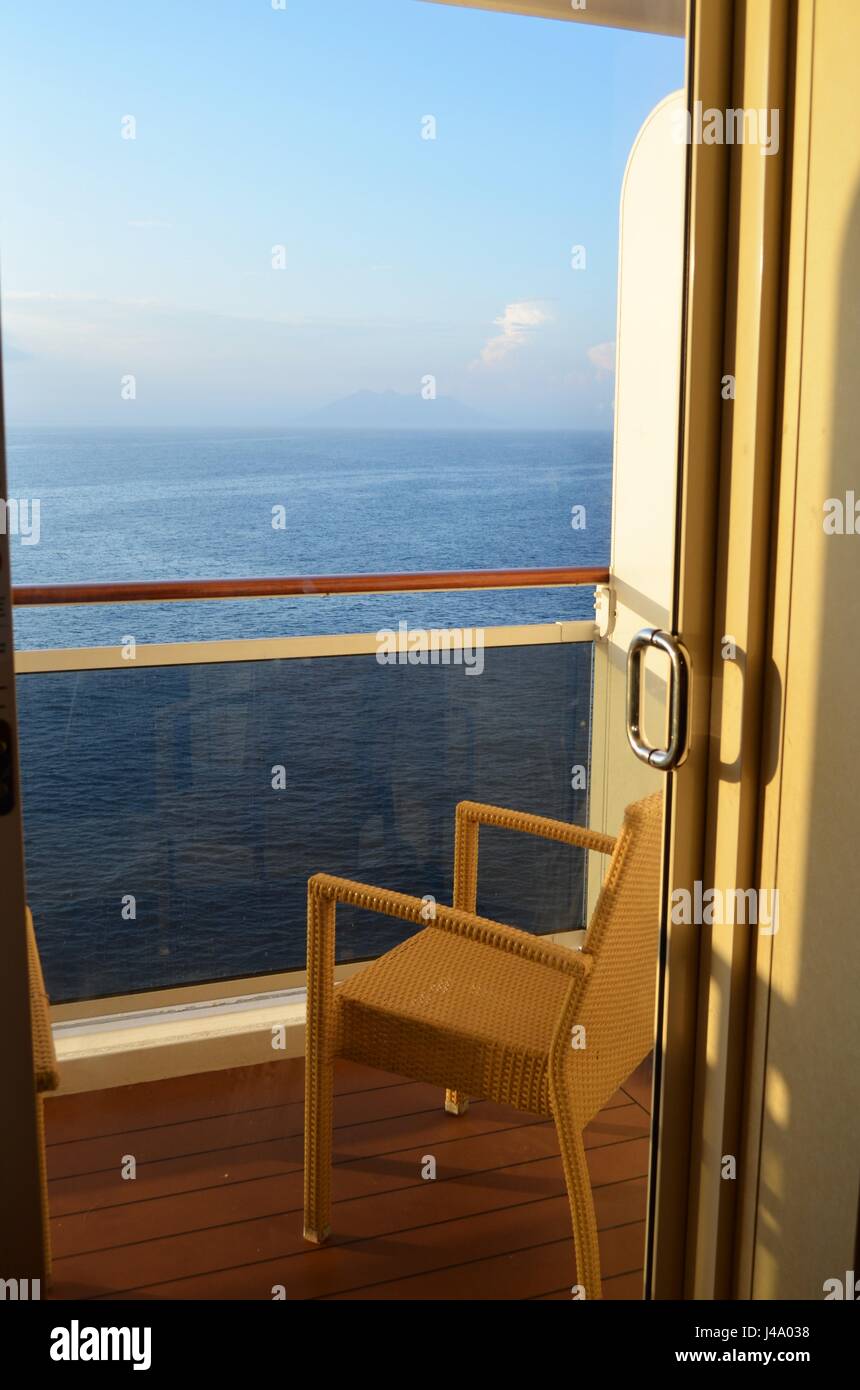 Cruise ship balcony view hi-res stock photography and images - Alamy