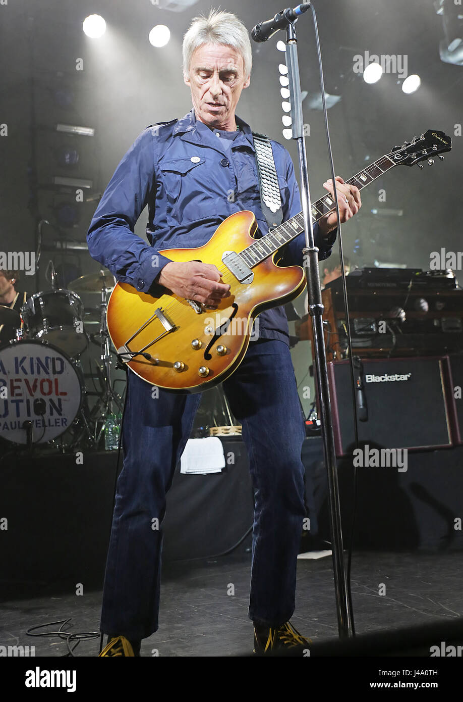 Paul Weller Performing at Liverpool Guild of Students Featuring: Paul ...