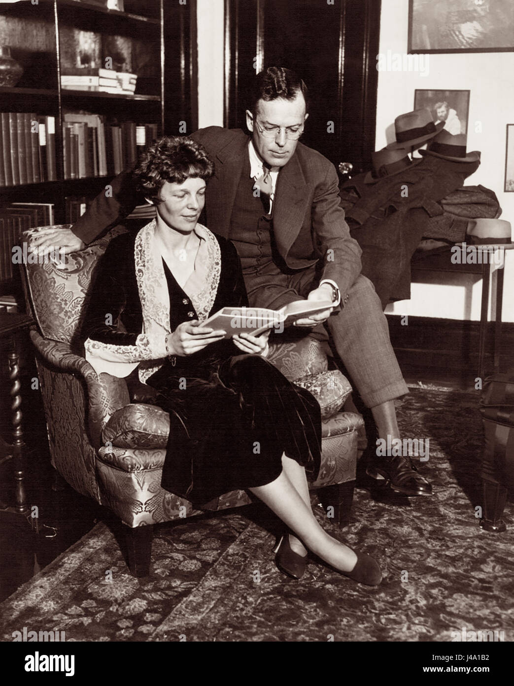 Amelia earhart hi-res stock photography and images - Alamy