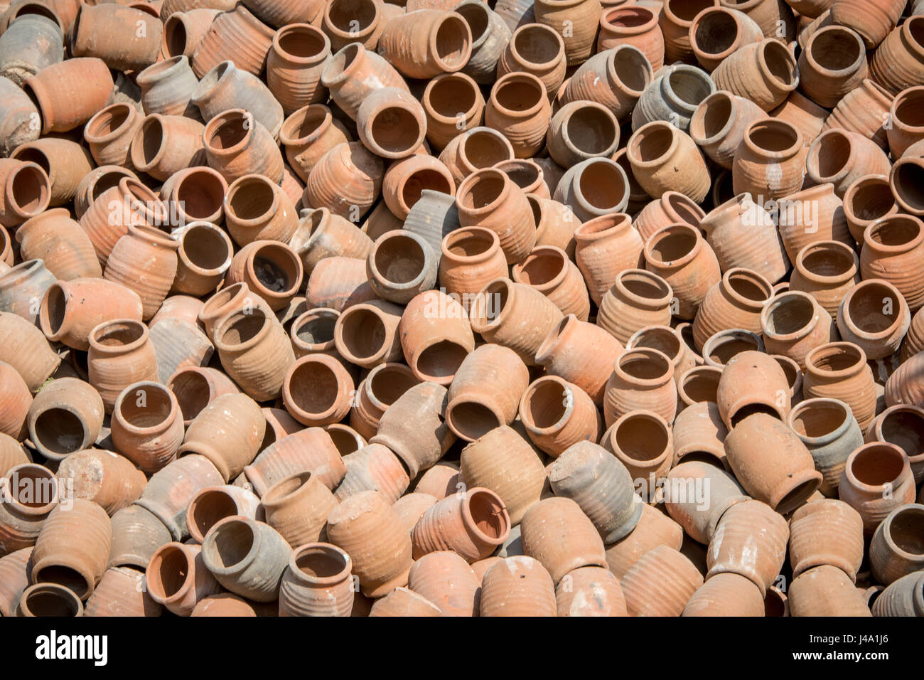Large clay pots hi-res stock photography and images - Alamy