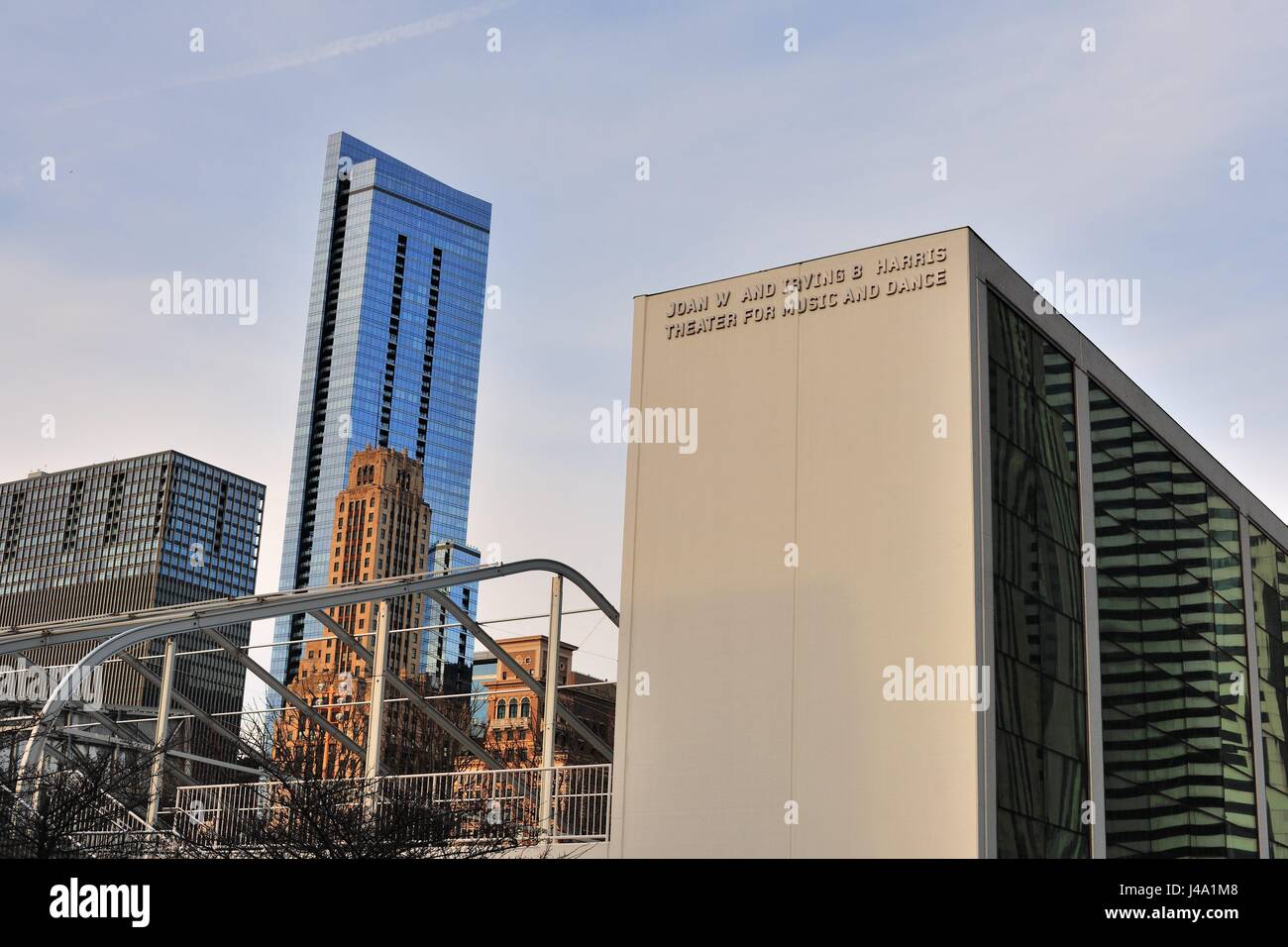The Harris Theater for Music and Dance in downtown Chicago adjacent to ...