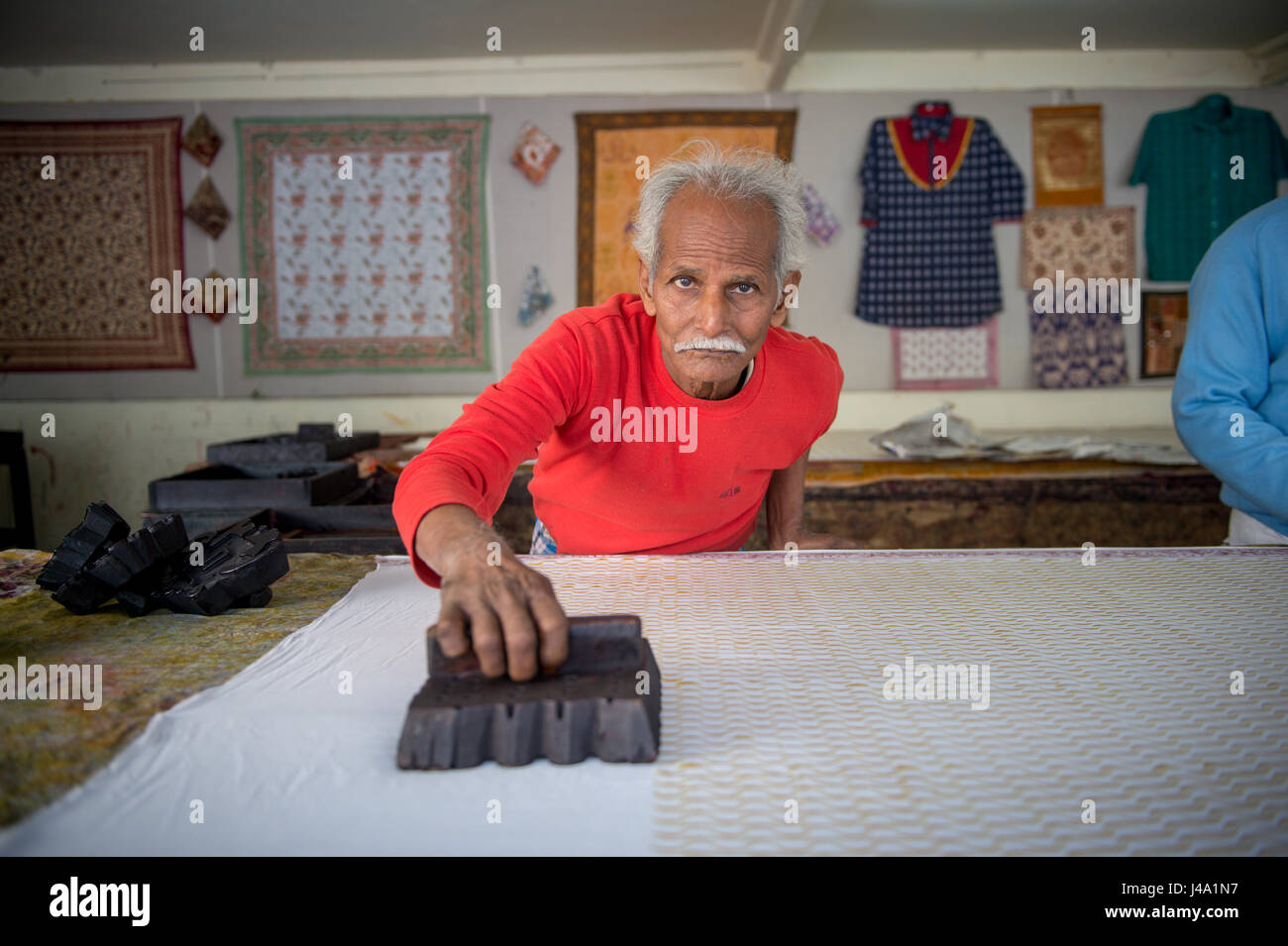 Jaipur, India - Portrait of Indian man stamping fabric Stock Photo - Alamy
